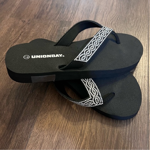 UNIONBAY | Shoes | Union Bay Womens So Paulo Black Rhinestone Foam ...